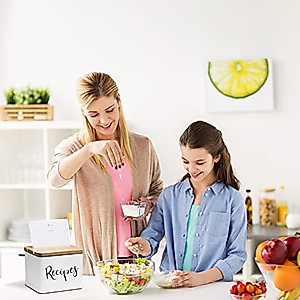 Deppon Recipe Box with Cards and Dividers, White Metal Vintage Farmhouse Design Recipe Organization Box, 4 x 6 Recipe Cards and Box Set with Grooved lid