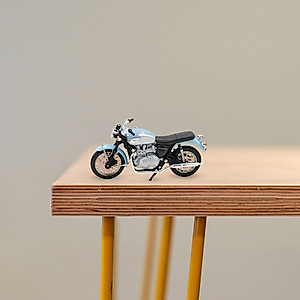 Welly Die Cast Motorcycle Black Triumph 2002 Daytona 9551, 1:18 Scale