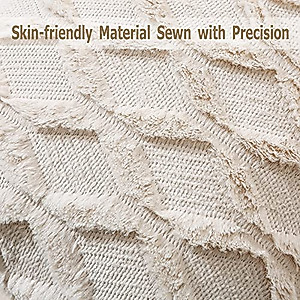 Volcanics Pack of 2 Faux Wool Throw Pillow Covers 22x22 Inches Decorative Farmhouse Velvet Couch Pillow Case Soft Plush Square Boho Cushion Pillowcase, Beige