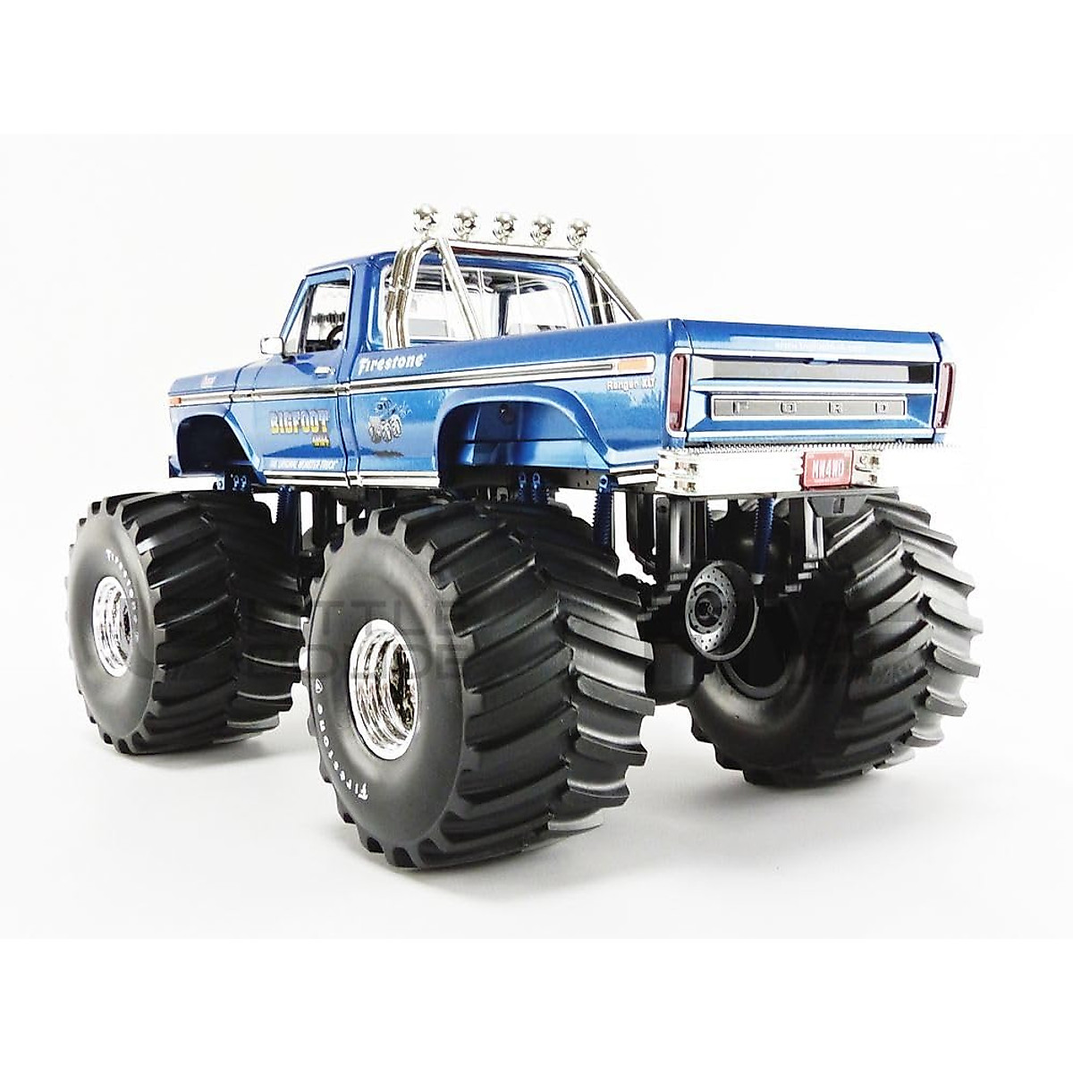 Kings of Crunch - Bigfoot #1-1974 Ford F-250 Diecast Monster Truck with 66-Inch Tires in 1:18 Scale