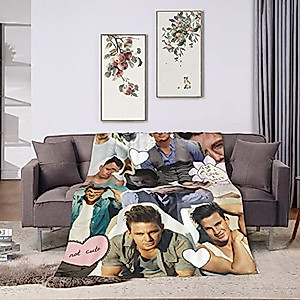 Channing Tatum Collage Blanket Ultra-Soft Micro Fleece Lightweight Warm Throw Blanket Suitable for Bedrooms Sofa and Travel Air Conditioning