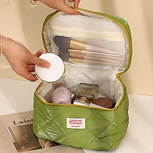 Makeup Bag Large Capacity Travel Cosmetic Bag for Women,Portable Cute Cosmetic Bag Waterproof Women Travel Makeup Bag Organize,Green
