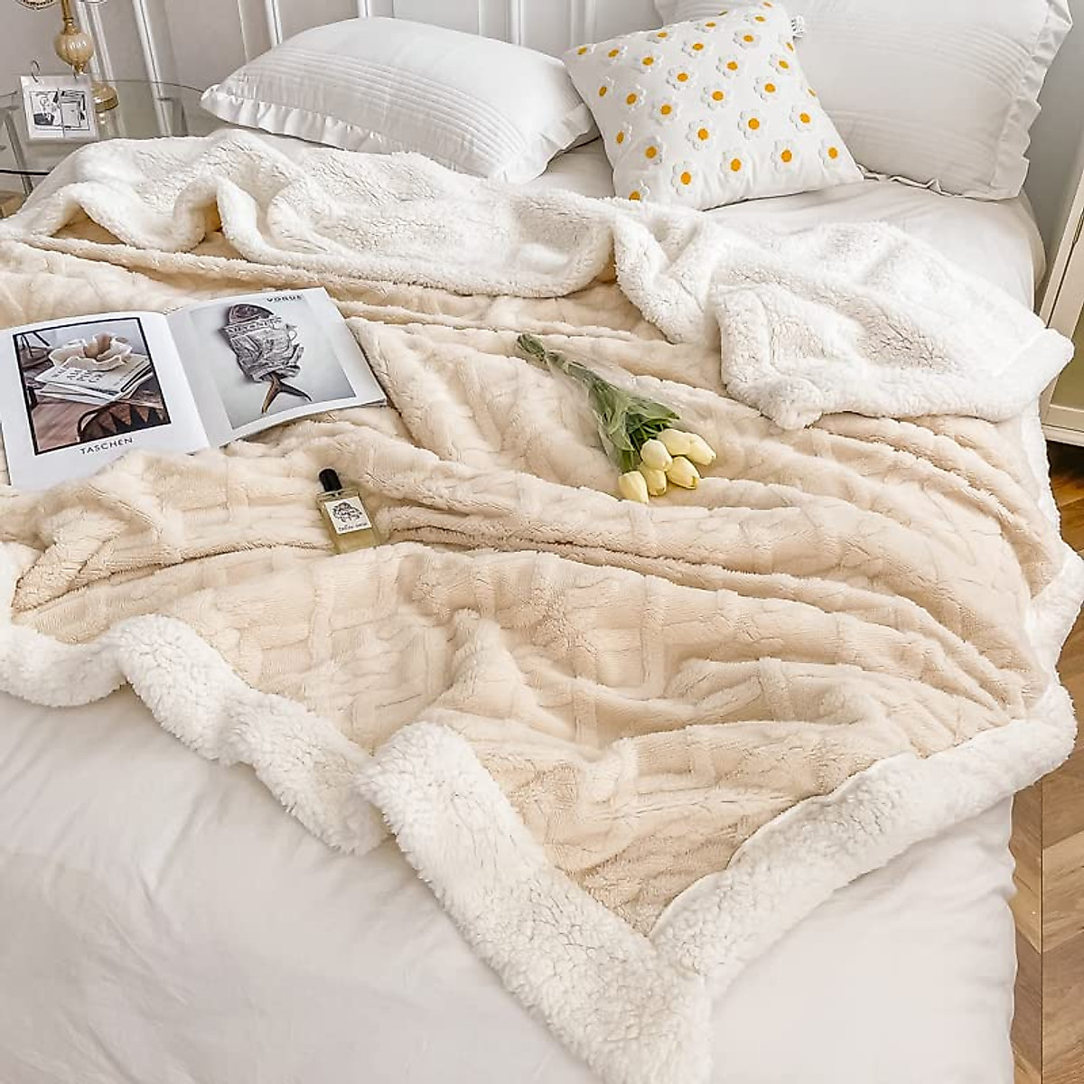 Bedbay Sherpa Fleece Blanket 70x80 Inch Beige Throw Blanket Boho Tufted Blanket Soft Warm Plush Sherpa Fleece Blanket Versatile Blanket Fluffy Blanket for Bed Sofa Couch Travel(Cream,70"x80")