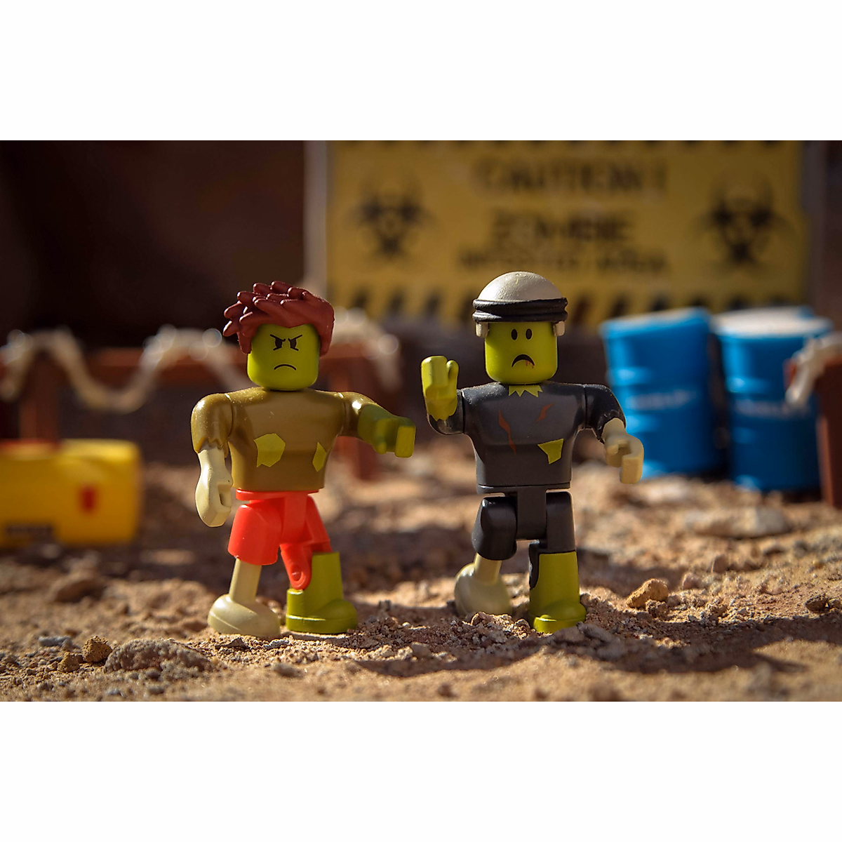 Roblox Action Collection - Zombie Attack Playset [Includes Exclusive Virtual Item]