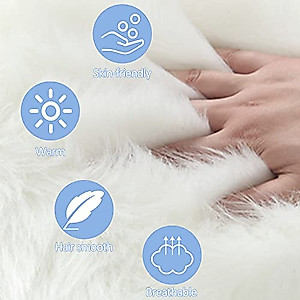 TENNOLA 15.7 Inches Mini White Round Faux Fur Sheepskin Area Rug, Fluffy Small Circle Rugs Cushion for Chair, Furry Carpet for Nail Desk, Shaggy Circular Rug Plush Rug