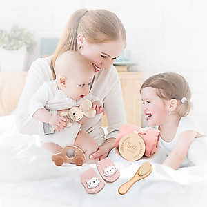 New Born Baby Gift Basket, Baby Boys Girls Shower Gifts with Wooden Rabbit Rattles, 6PCs New Born Essentials Bath Set with Baby Brush,Blanket,Milestones Cards