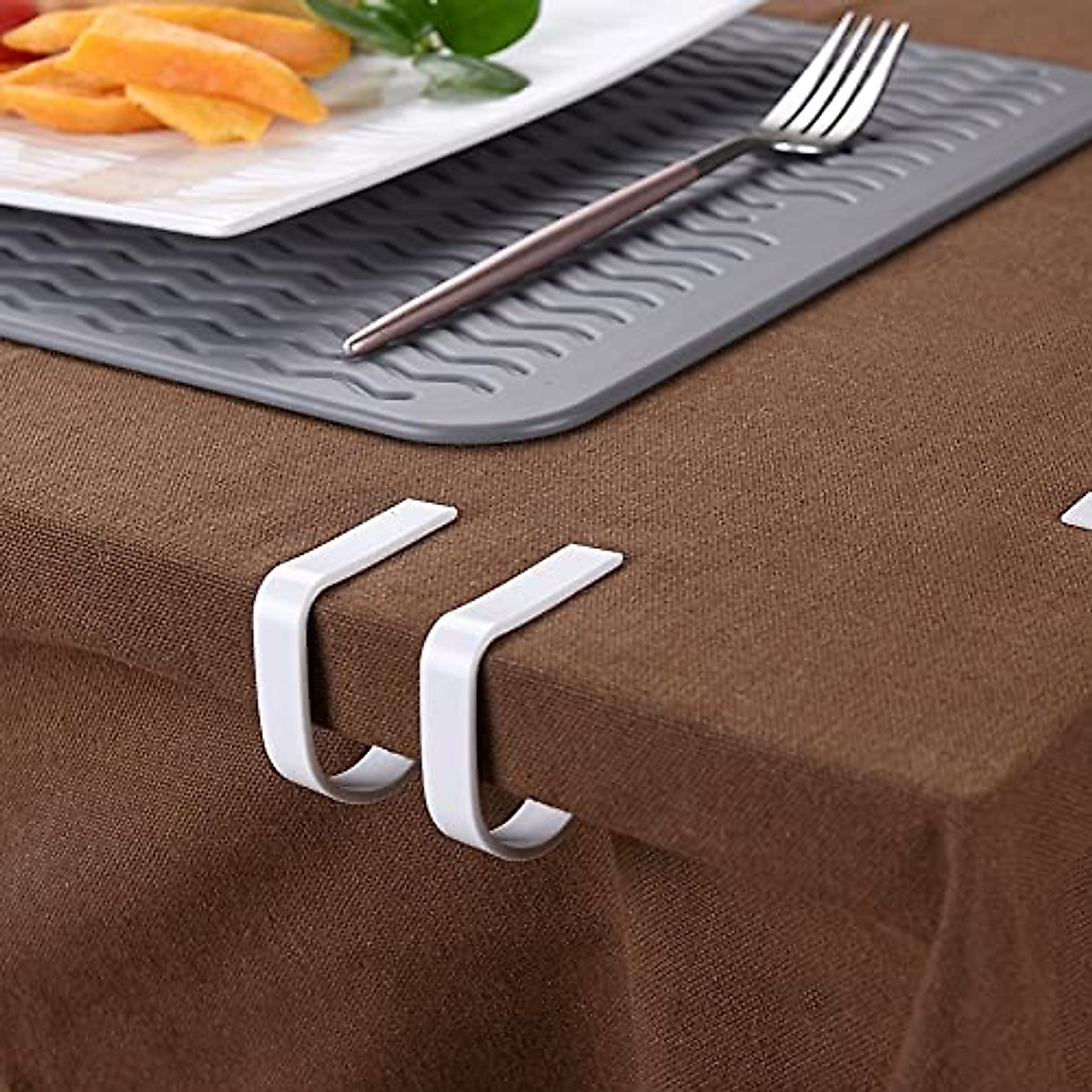 CROWATTS Tablecloth Clip Picnic Table Clip-Plastic Tablecloth Clip, Used for Restaurant Party Wedding Graduation Ceremony and Outdoor Picnic Tablecloth Fixing (8 Pack)