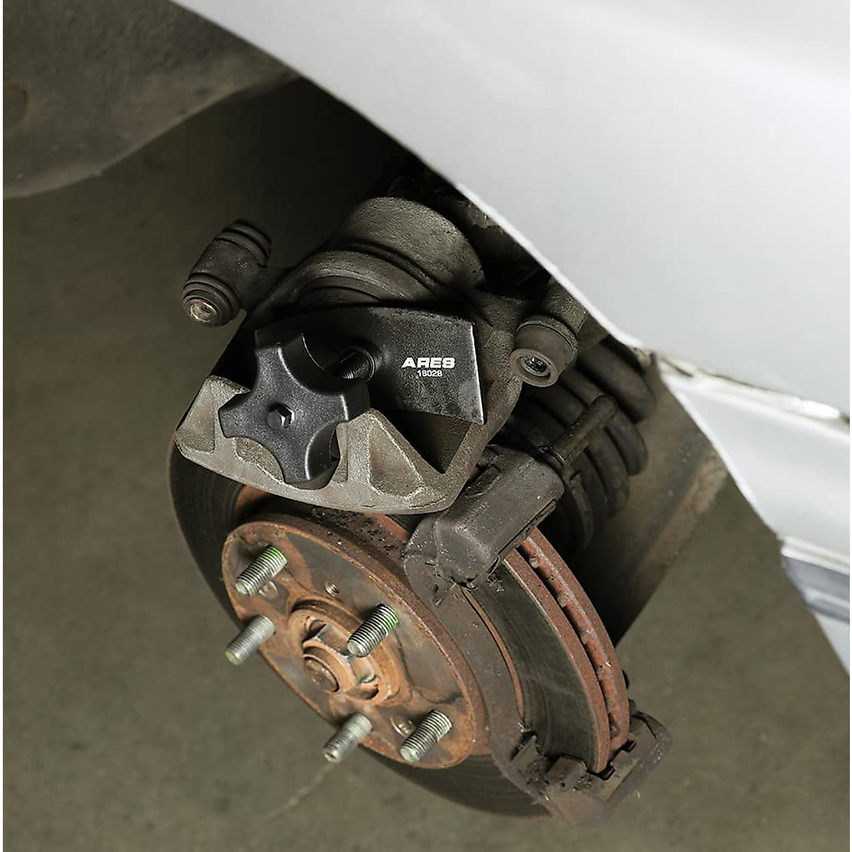 ARES 18028 - Heavy Duty Brake Pad Spreader - Built-in Comfort Tightening Knob - Heavy-Duty Steel Construction - Solid Steel Swivel Joint for Precise and Even Compression