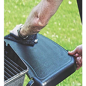 CARON & DOUCET - BBQ Grill Cleaner Oil | 100% Plant-Based & Vegan | Best for Cleaning Barbeque Grills & Grates | Use with Wooden Scrapers, Brushes, Accessories & Tools | Great Gift for Dad! (8oz)