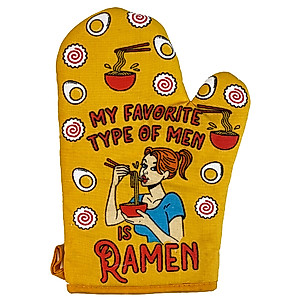 My Favorite Type of Men is Ramen Oven Mitt Funny Noodles Soup Dating Relationship Kitchen Glove Funny Graphic Kitchenwear Love Funny Food Novelty Yellow Oven Mitt