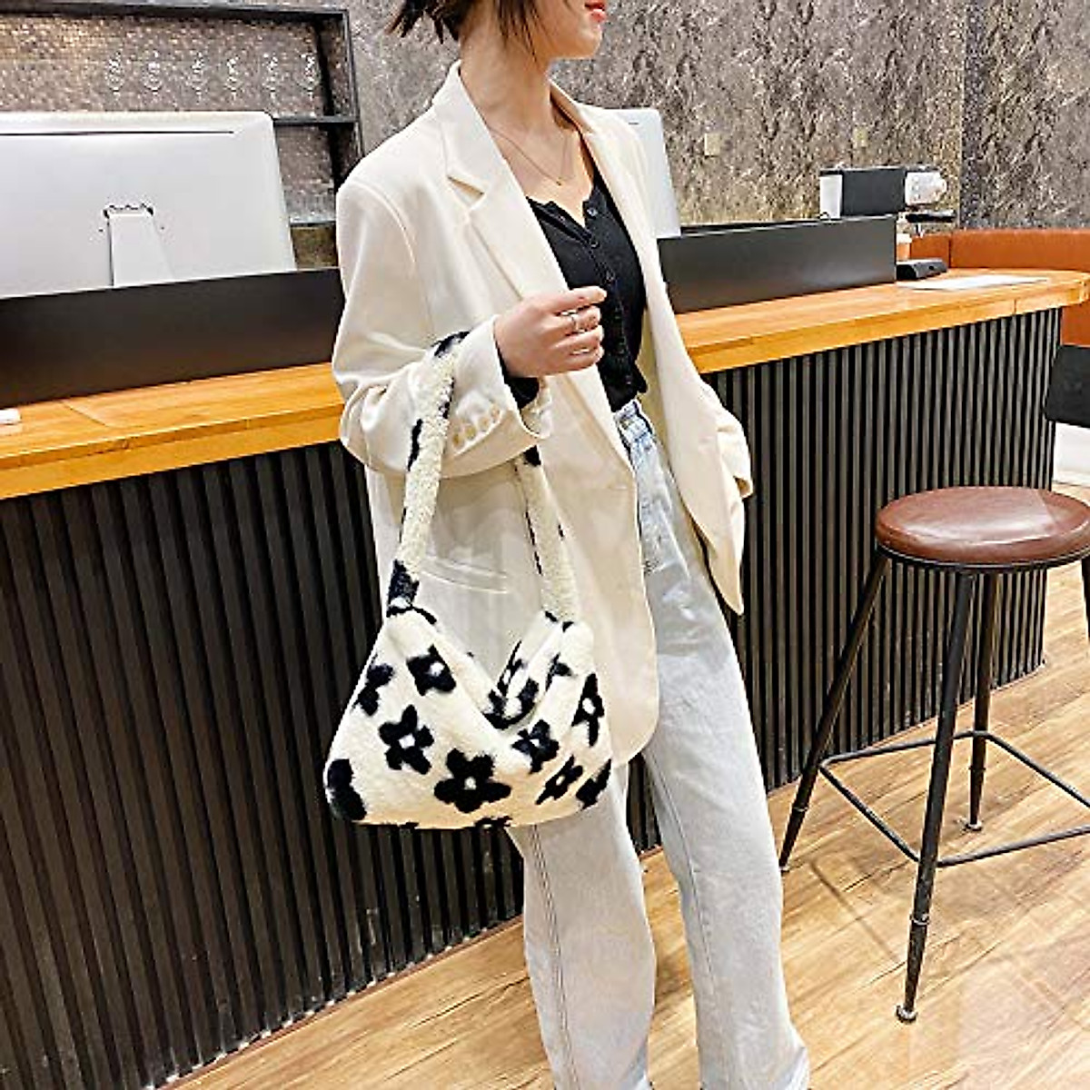 Aktudy Shoulder Bags for Women Girls Plush Animal Pattern Underarm Bag Top-handle Handbag