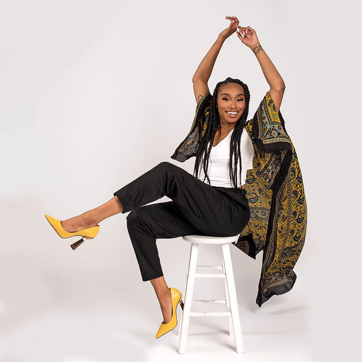 Doreen SELLY Winnie Masterpiece Classic Pointed-Toe Pump with a Geometric Sculptural Wooden Stacked Heel with a Sleek Upper Cut Design High Heel Pumps, Black