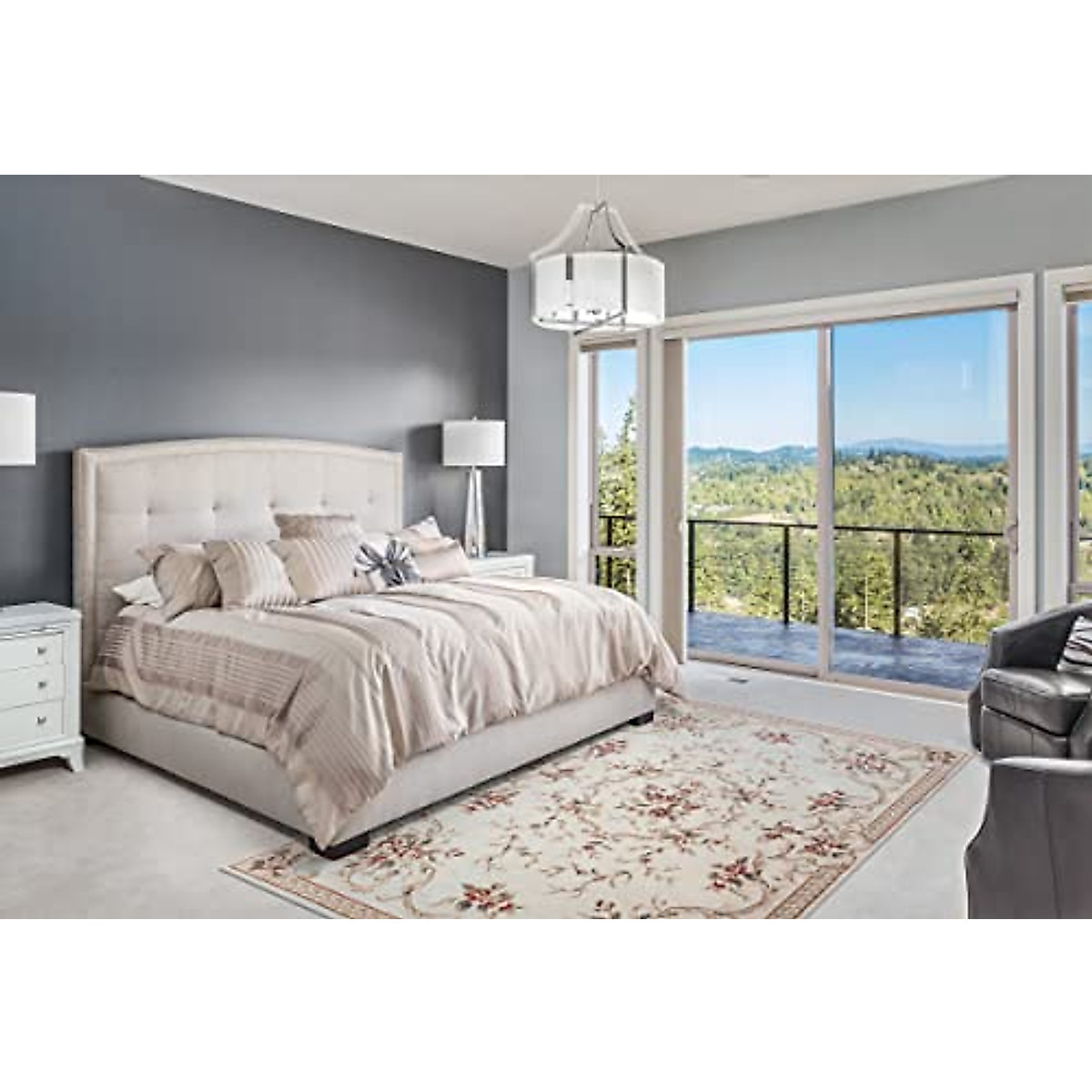 NEW HOME Classic Floral 5'3 x 7'7 Accent Rug in Ivory,