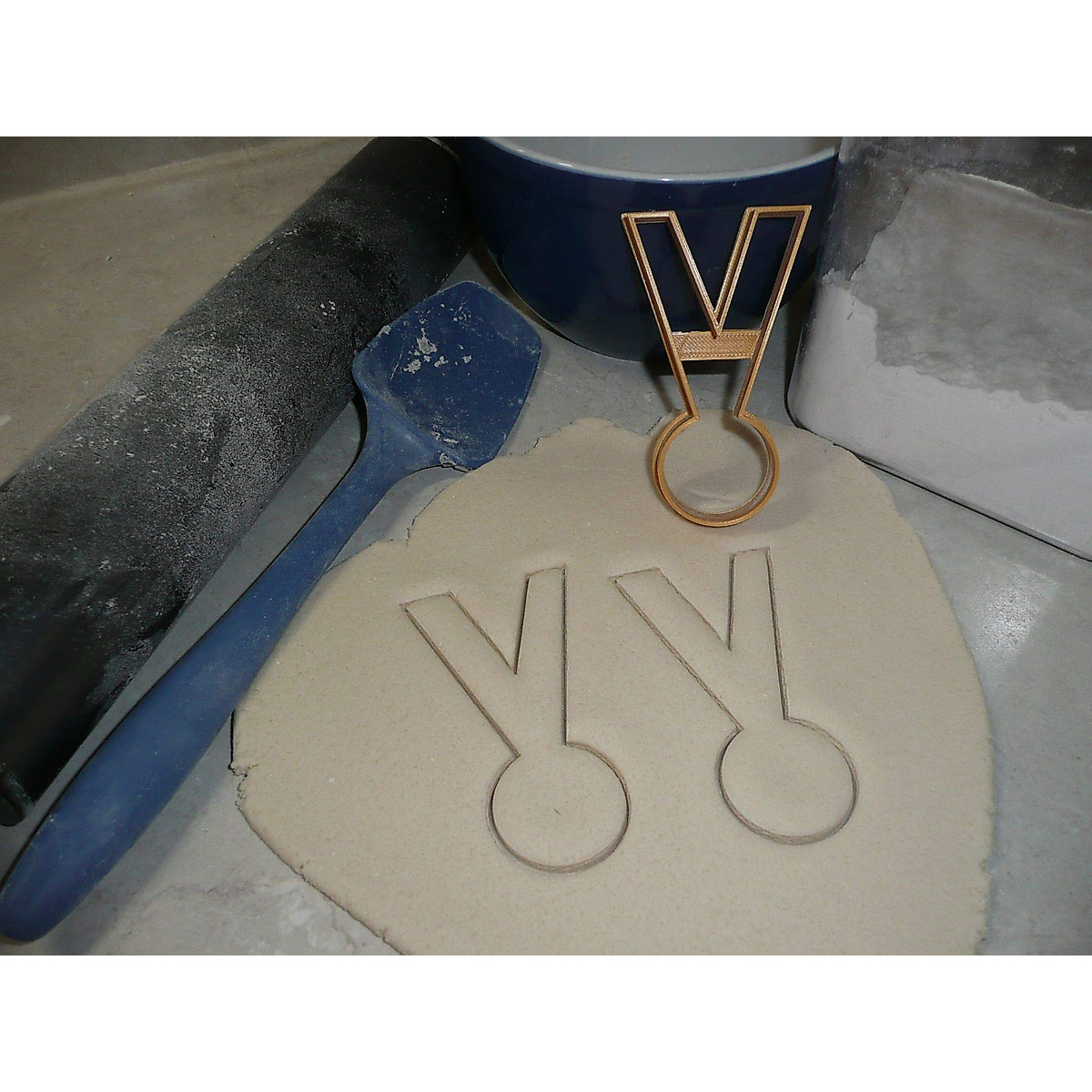 RUNNER MEDAL RUNNING AWARD RIBBON HALF MARATHON 5K 10K 15K ATHLETE COOKIE CUTTER MADE IN USA PR2893