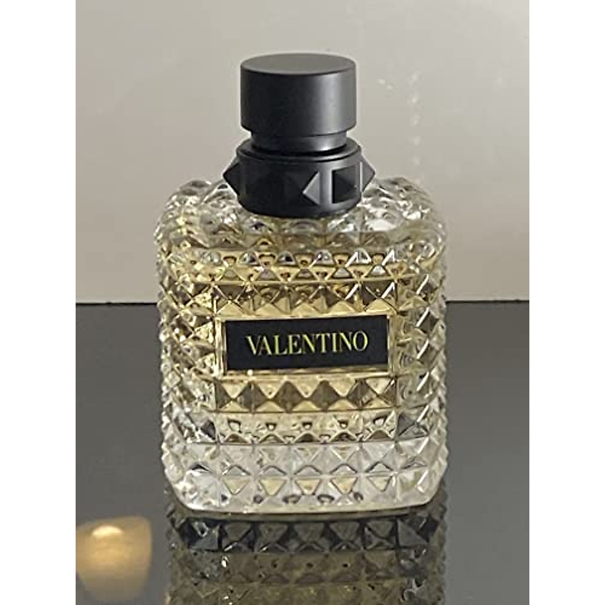 Valentino Donna Yellow Dream Born in Roma Eau De Parfum Spray For Women, 3.4 Ounce (New Launch 2021) (x-w2b-P770886845)