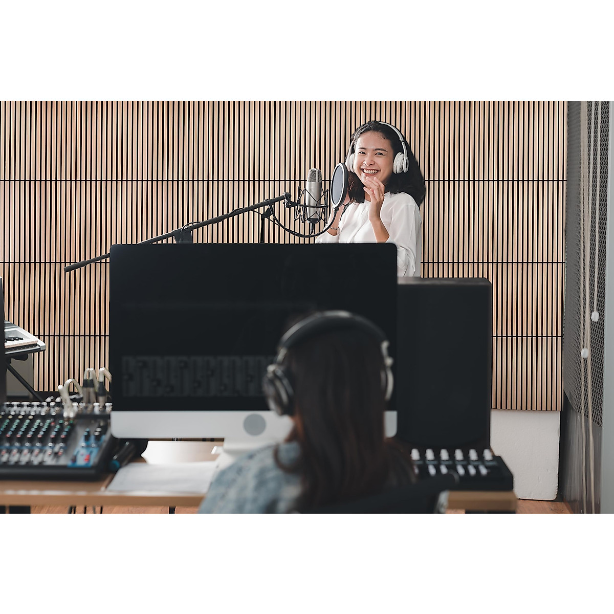 Panelux Wood Wall Panels 23.6 x 23.6 inch - 4-Piece 3D Accent Wall, Panel for Interior Decor - Natural Oak Slat Panels