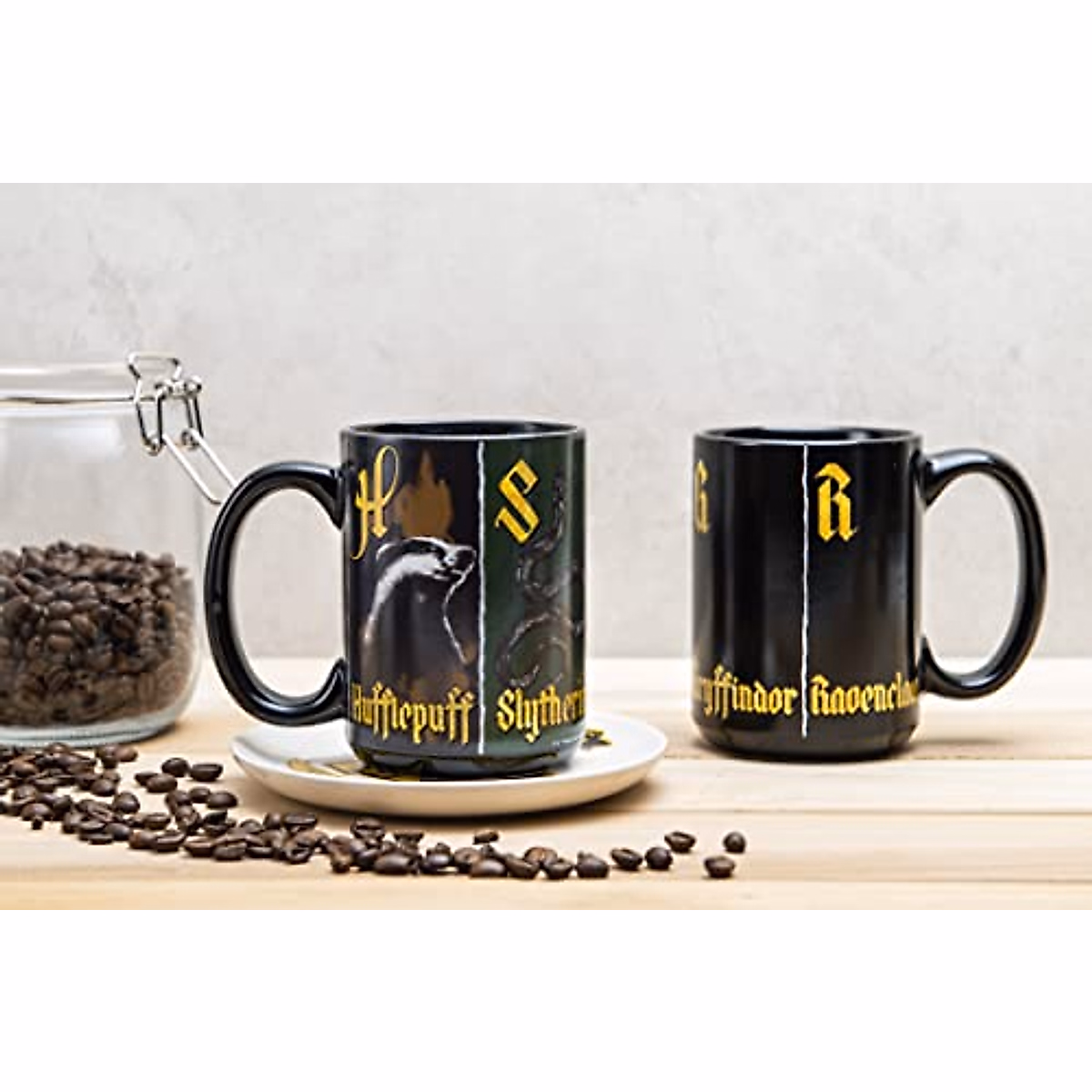 Zak Designs Harry Potter Ceramic Color Changing Mug and Plate Set for Coffee, Tea, Breakfast or Dessert with Unique Heat Reactive Artwork (2-Piece, Non BPA, Hogwarts)