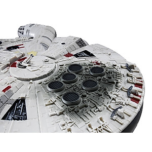Revell SnapTite MAX Star Wars Episode VII Millennium Falcon Model Kit