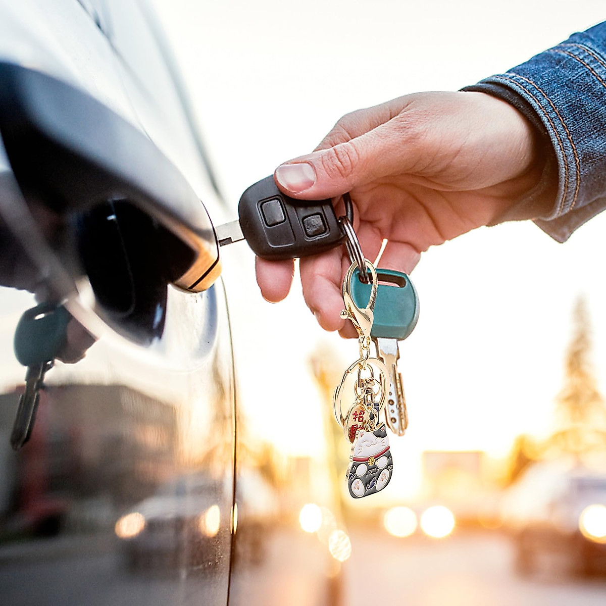 2pcs Cute Cartoon Keychain Bag Pendant Unique Car Key Holder Decorative Key Rings Purse Backpack