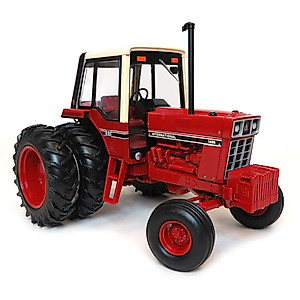 ERTL 1:16 IH 1486 Tri-Stripe Tractor w/Rear Duals