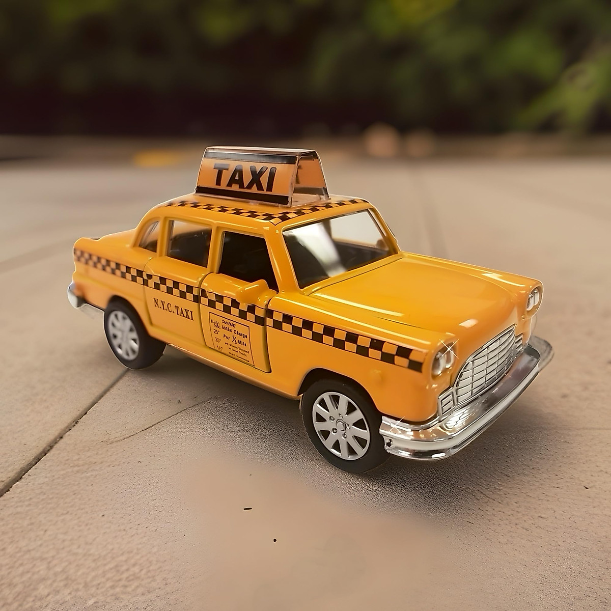 NYC Taxi in Yellow Cab with Pullback Action, Die Cast New York City Taxi Toy (No Sound)