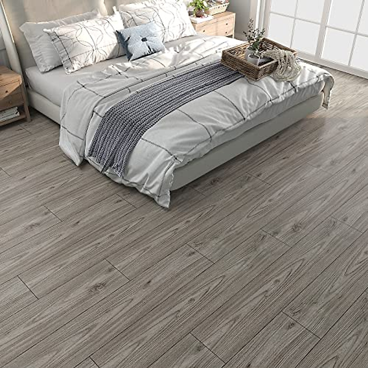 VEELIKE Light Grey Wood Vinyl Plank Flooring Waterproof Wood Grain Peel and Stick Floor Tile 6''x36'' Self Adhesive Grey Laminate Wood Flooring for Bathroom Kitchen Bedroom RV(4-Pack, 6 Sq. Ft.)