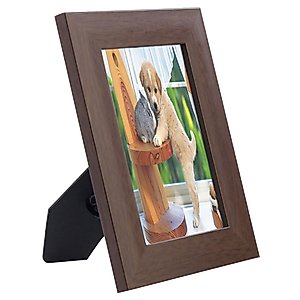 Displays2go Tabletop or Wall Mount Plastic Wood Picture Frames with Glass Lens, 4 by 6", Brown Mahogany