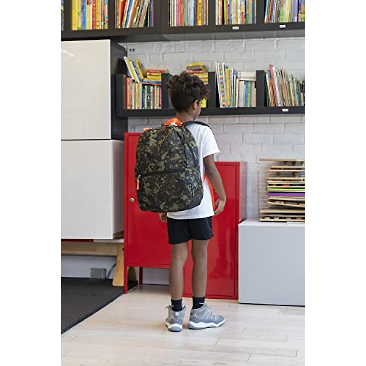 Trail maker Boys Printed Backpack with Pencil Pouch for School, Travel, Hiking, Camping for Kids (Military Camo)