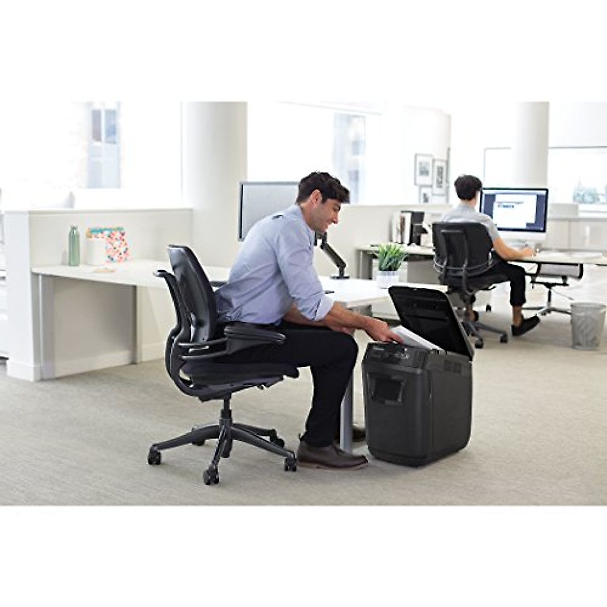 Fellowes AutoMax 150C 150-Sheet Cross-Cut Auto Feed Shredder with Jam Protection for Hands-Free Shredding (4680001), Black