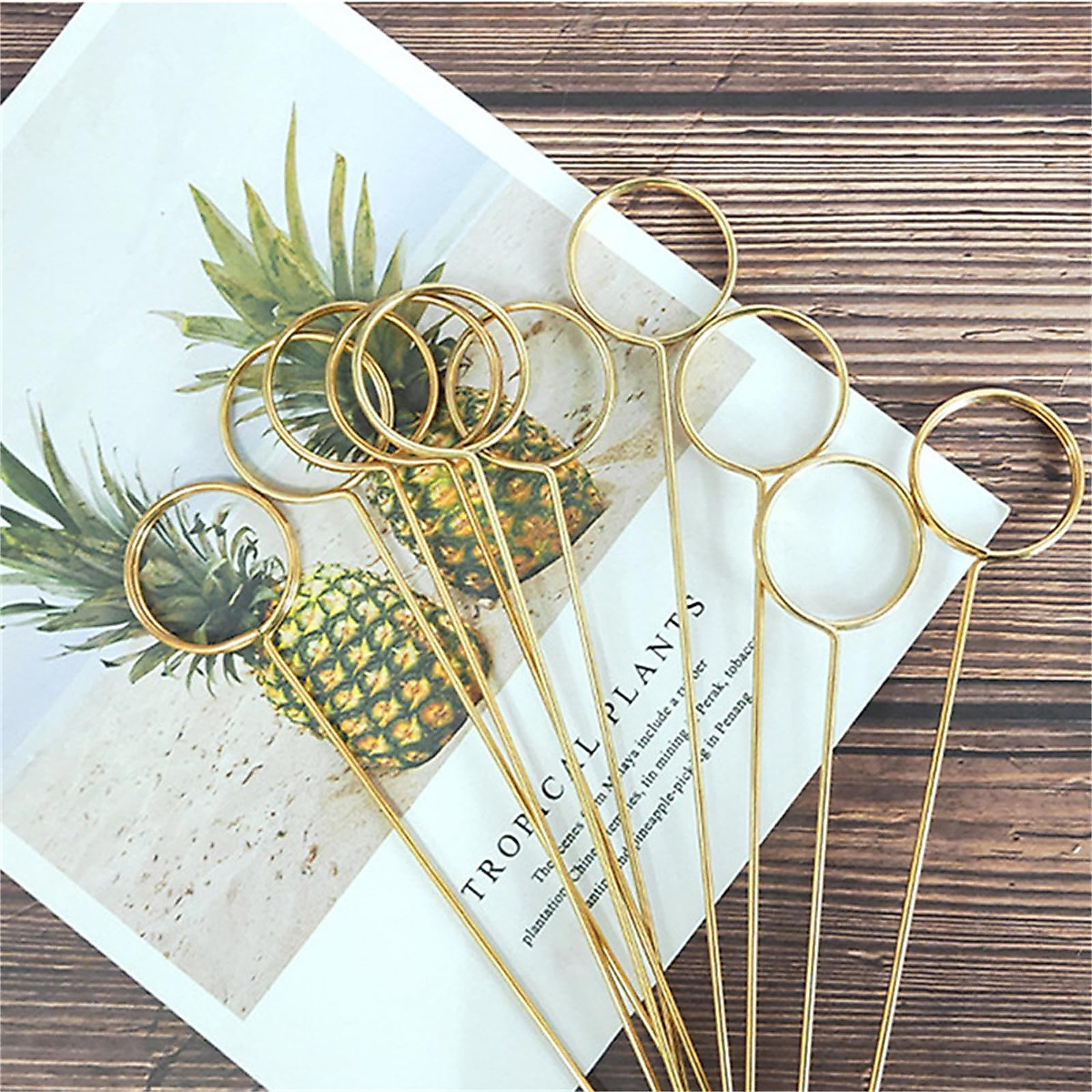 Metal Wire Floral Place Card Holder, DANUDON 40PCS Flower Card Holder Stick Heart Round Floral Holder Pick Gold Card Note Table Number Memo Photo Clip for Flower Arrangements Wedding Birthday Party