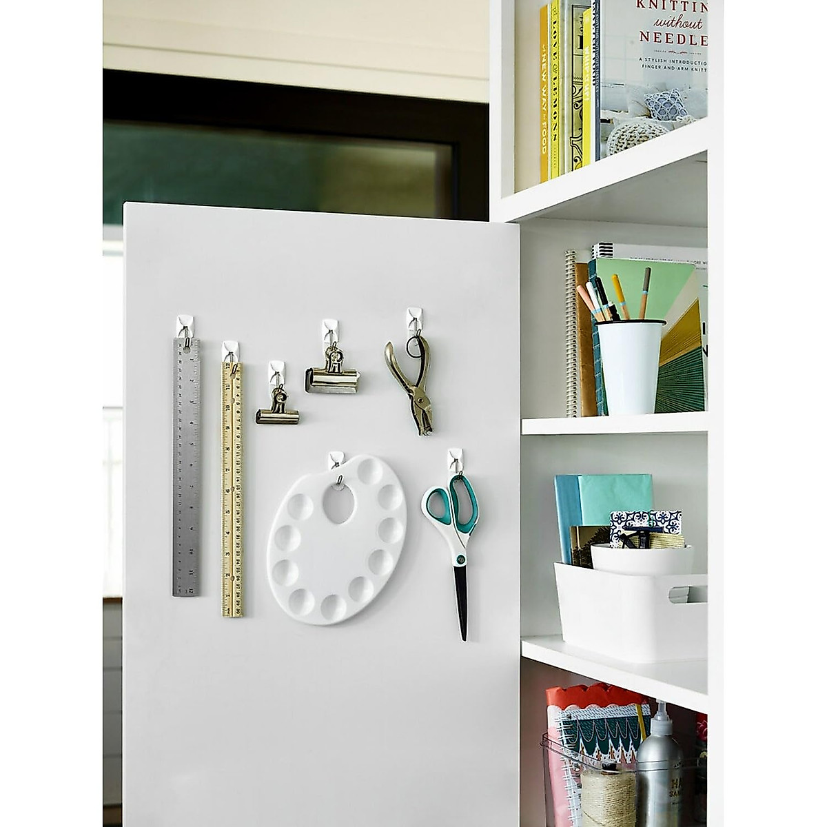 Command Small Wire Hooks, White, 22 Hooks/Pack (17067-22NA)