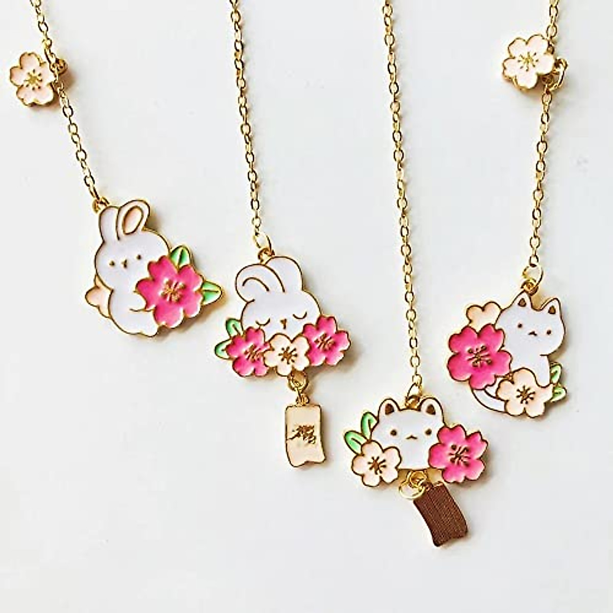 WEISHA Pendant Bookmark 1PC Metal Bookmark Romantic Sakura Rabbit Alloy Chain Pendant Bookmark Marker of Page Stationery School Office Supplies(D)