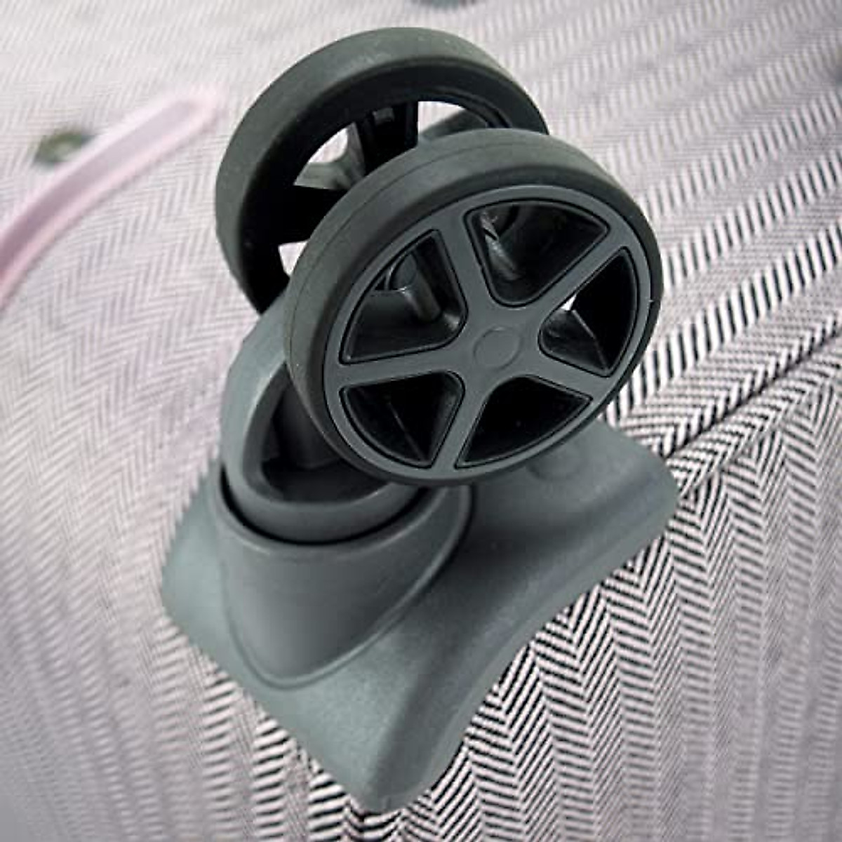 London Fog Yorkshire 28" Expandable Spinner Lavender