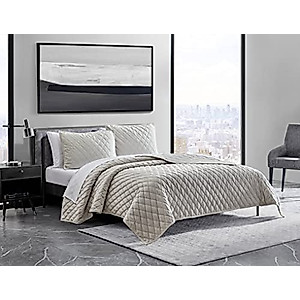 Vera Wang - King Quilt Set, Luxurious Velvet Bedding with Matching Shams, Lightweight Home Decor (Diamond Velvet Natural Ivory, King)