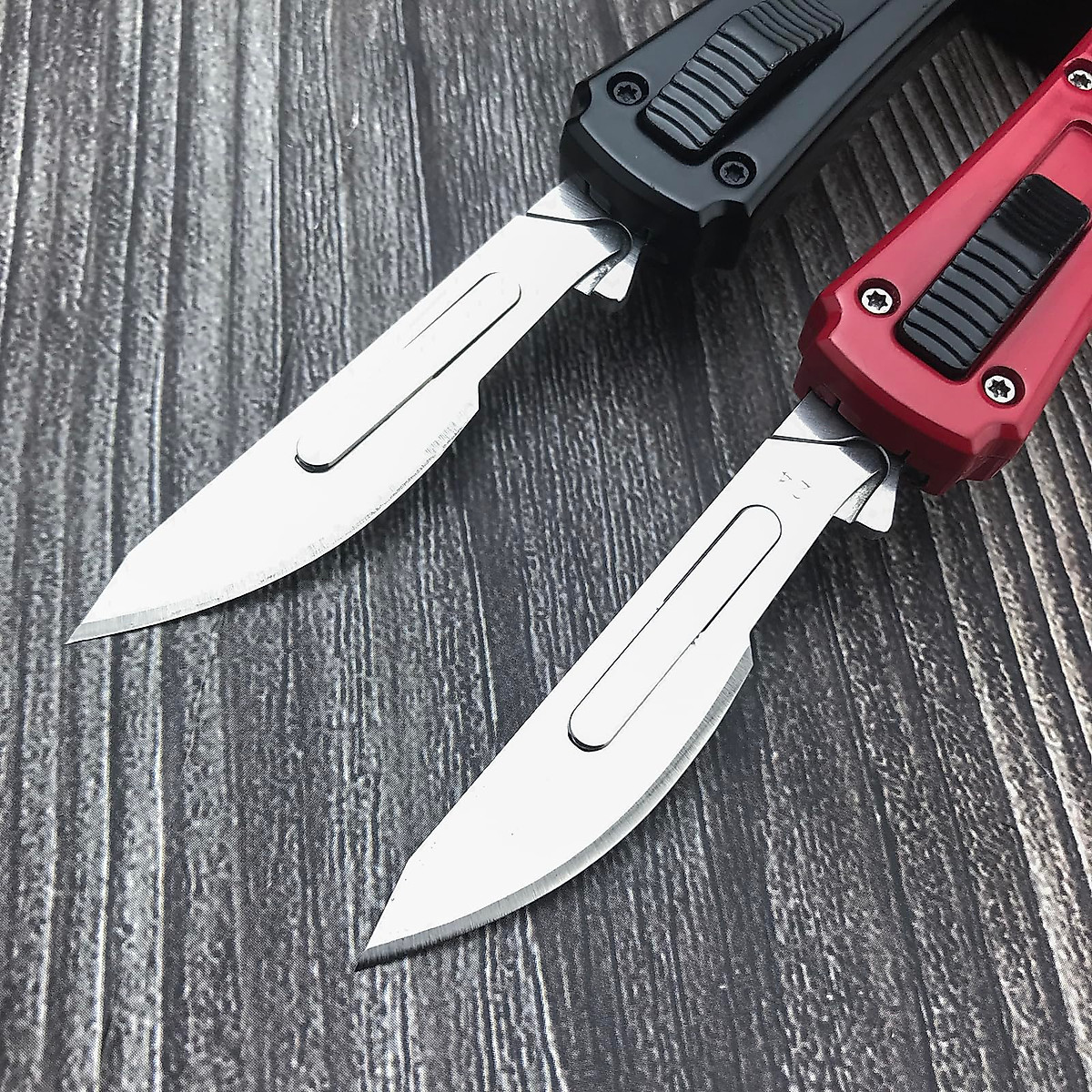 Utility Knife with Clip, Retractable Box Cutter, Small Scalpel, 10 Carbon Steel Blades, Aluminum Case (black)