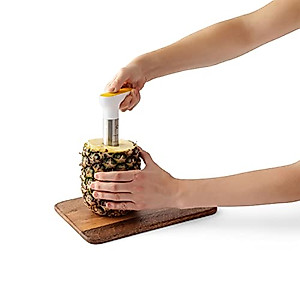 Chef'n Twist'n Core Pineapple Corer Tool, Double Edged Blade, Yellow