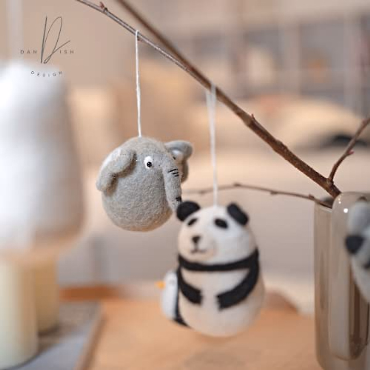 Én Gry & Sif Wool Felt Zoo Animals Hanging Decorations Felt Ornaments for Christmas Tree or Decor Felt Animal Figures for Play Set of 5 Handmade Penguin Panda Polar Bear Raccoon Elephant