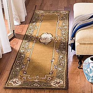 SAFAVIEH Classic Collection 4'6" x 6'6" Oval Light Gold / Green CL280A Handmade Traditional Oriental Premium Wool Area Rug