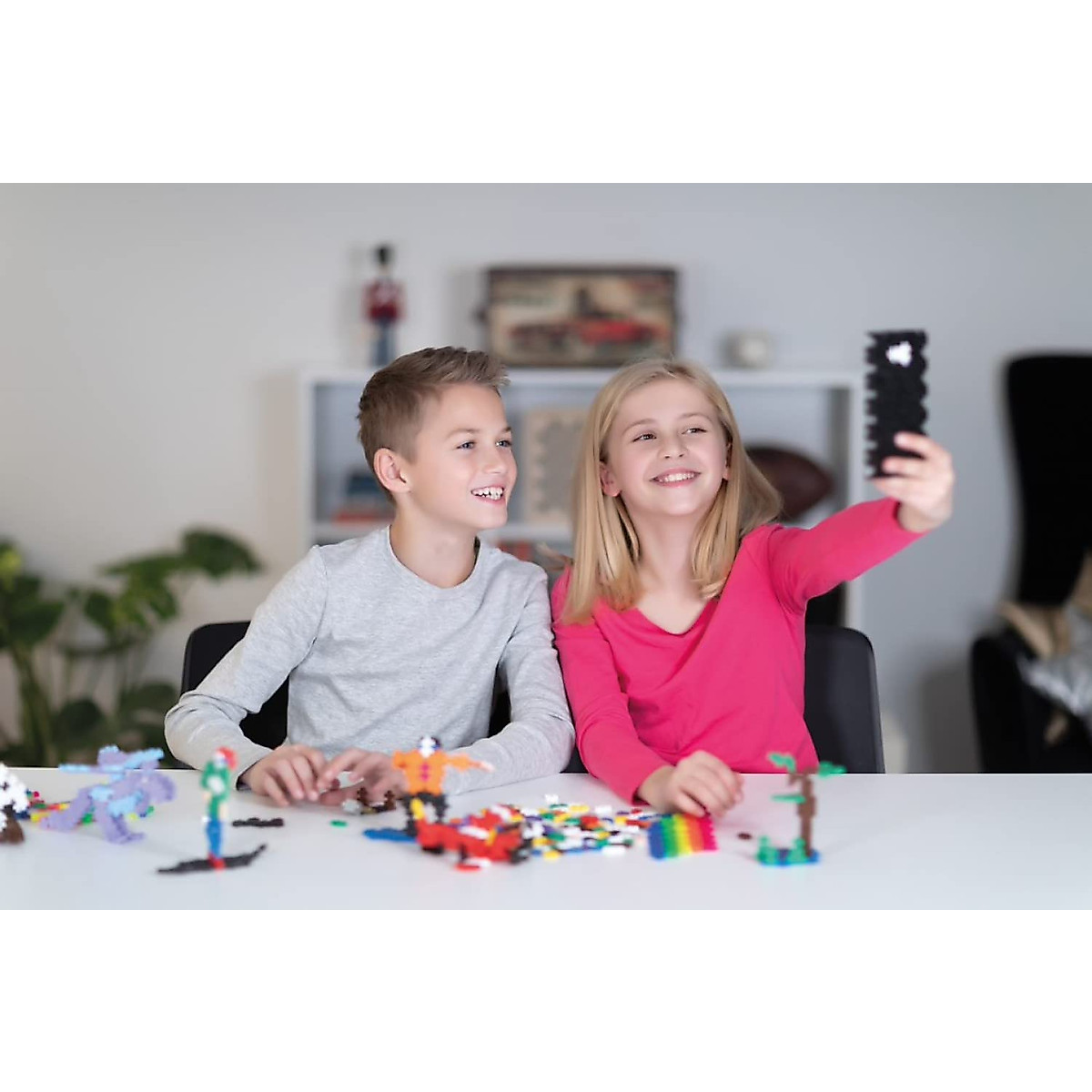 PLUS PLUS - Open Play Set - 600 Piece - Neon Color Mix, Construction Building Stem Toy, Interlocking Mini Puzzle Blocks for Kids