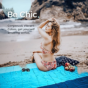 OCOOPA Beach Blanket, Extra Large Sandproof Waterproof, Picnic Mat, 8 Persons Family Size, Sand Free, Comfortable, Durable Parachute Nylon 210T, Lightweight, 4 Stakes&1 Travel Bag, S09