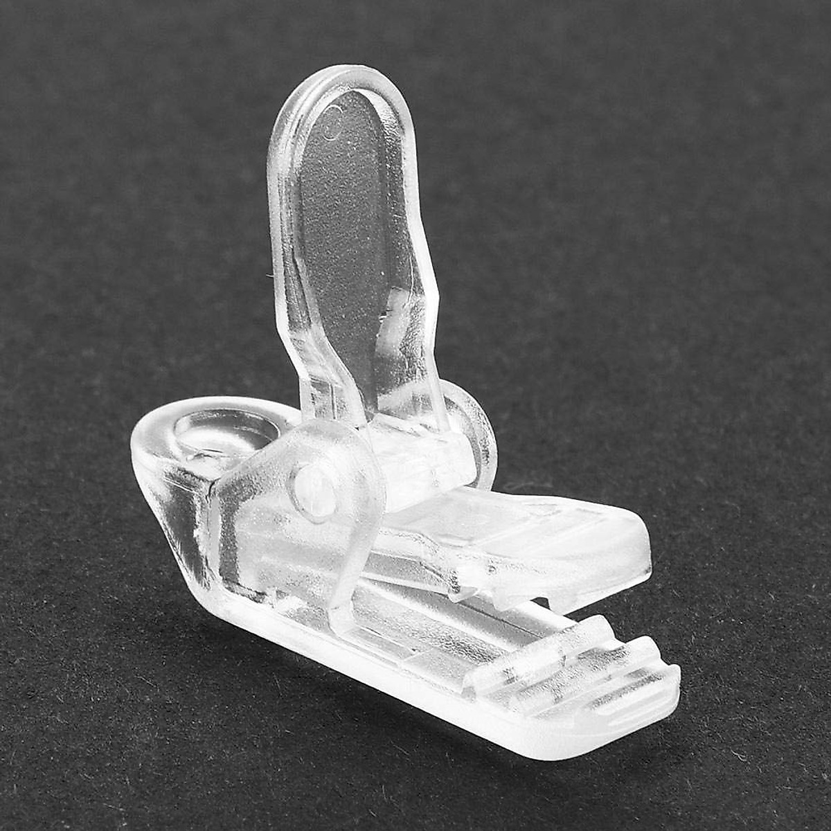 Tihebeyan 20 pcs Tent Tarp Clips,Heavy Duty Windproof Awning Poles Clamp Grip, Plastic Alligator Snaps for Camping, Tarps, Caravan, Transparent