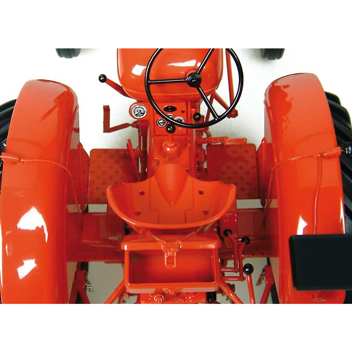 Universal Hobbies 1:16 Scale Nuffield Universal Four Tractor Diecast Replica UH2715