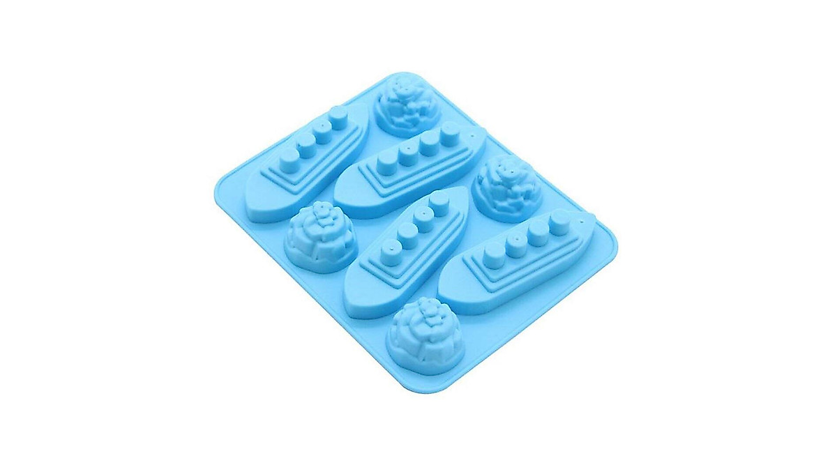 Titanic Shape Ice Tray for Fun Party Drinks