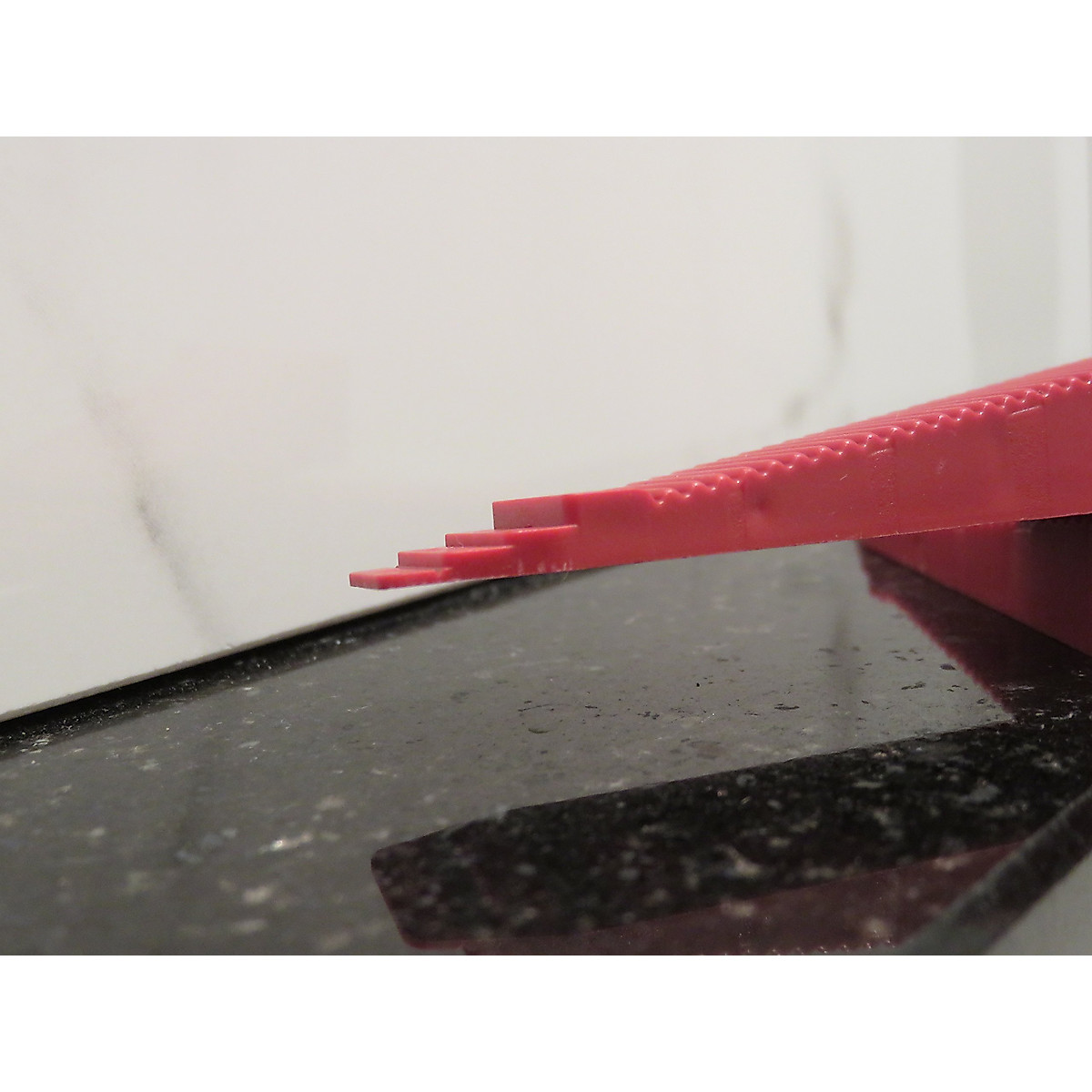 T-Lock - 100 red wedges PERFECT LEVEL MASTER - Professional Anti lippage Tile leveling system - (white T-Lock clips spacers not included and sold separately) by Tile Master