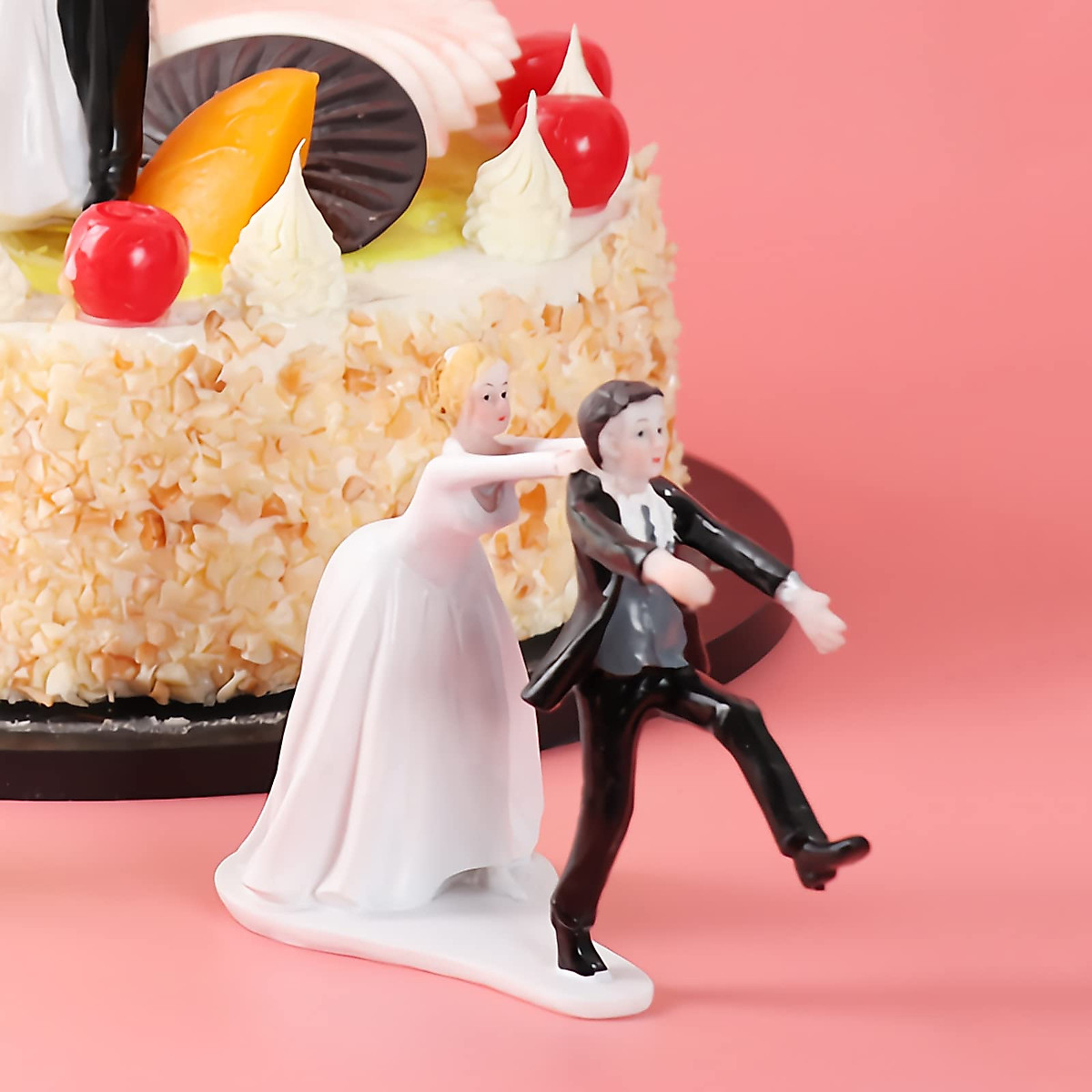 Wedding Cake Toppers, Resin Bride and Groom Figurine, Couple Romantic Funny Cake Decoration