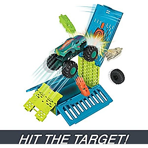 Hot Wheels Monster Trucks 1:24 Scale MEGA-Wrex Crash Cage, Oversized Storage Cage with 1 Large Toy Truck & 4 Crushable Accessories