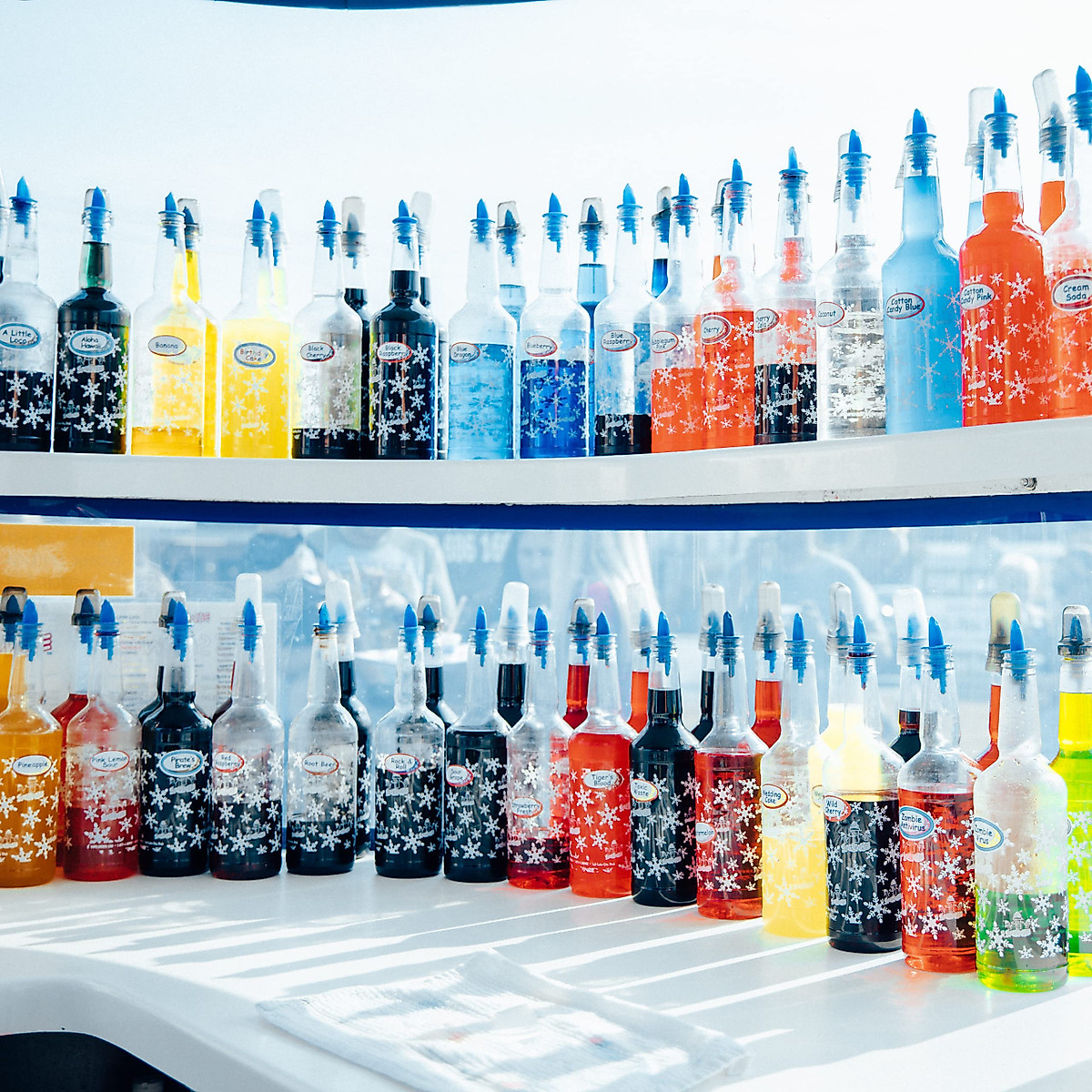 Snowie Shaved Ice Snow Cone Flavor Concentrate- Pint - Lemon Lime