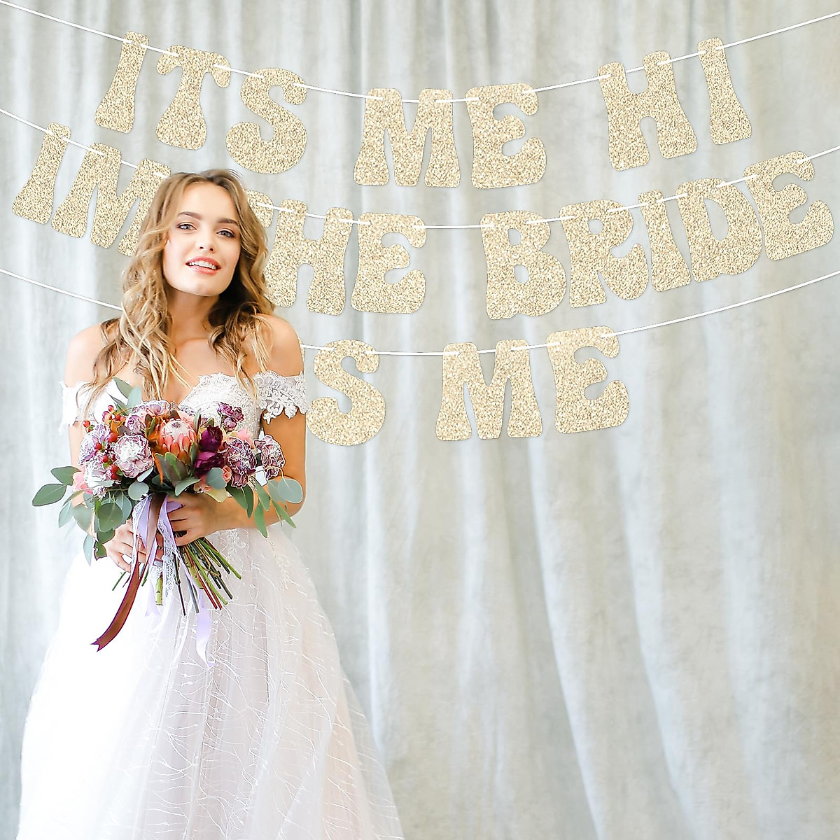 Bride Party Banner, 9.84 Feet Pre-Strung Bachelorette Banner Gold Its Me Hi I'm The Bride Its Me Banner Singer Party Decorations Wedding Photo Props