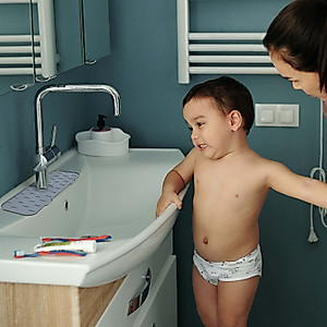 Silicone Faucet Handle Drip Catcher Mat, Kitchen Faucet Sink Splash Guard Catcher Tray, Sink Draining Pad Behind Faucet, Drying Mat Countertop Protection for Kitchen Bathroom