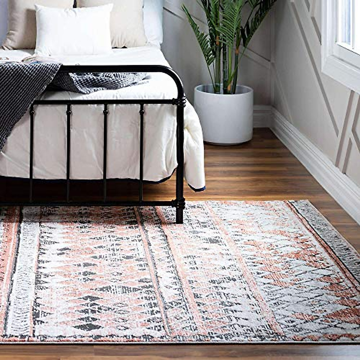 Rugs.com Leipzig Collection Area Rug – 2' x 3' Salmon Low-Pile Rug Perfect for Entryways, Kitchens, Breakfast Nooks, Accent Pieces